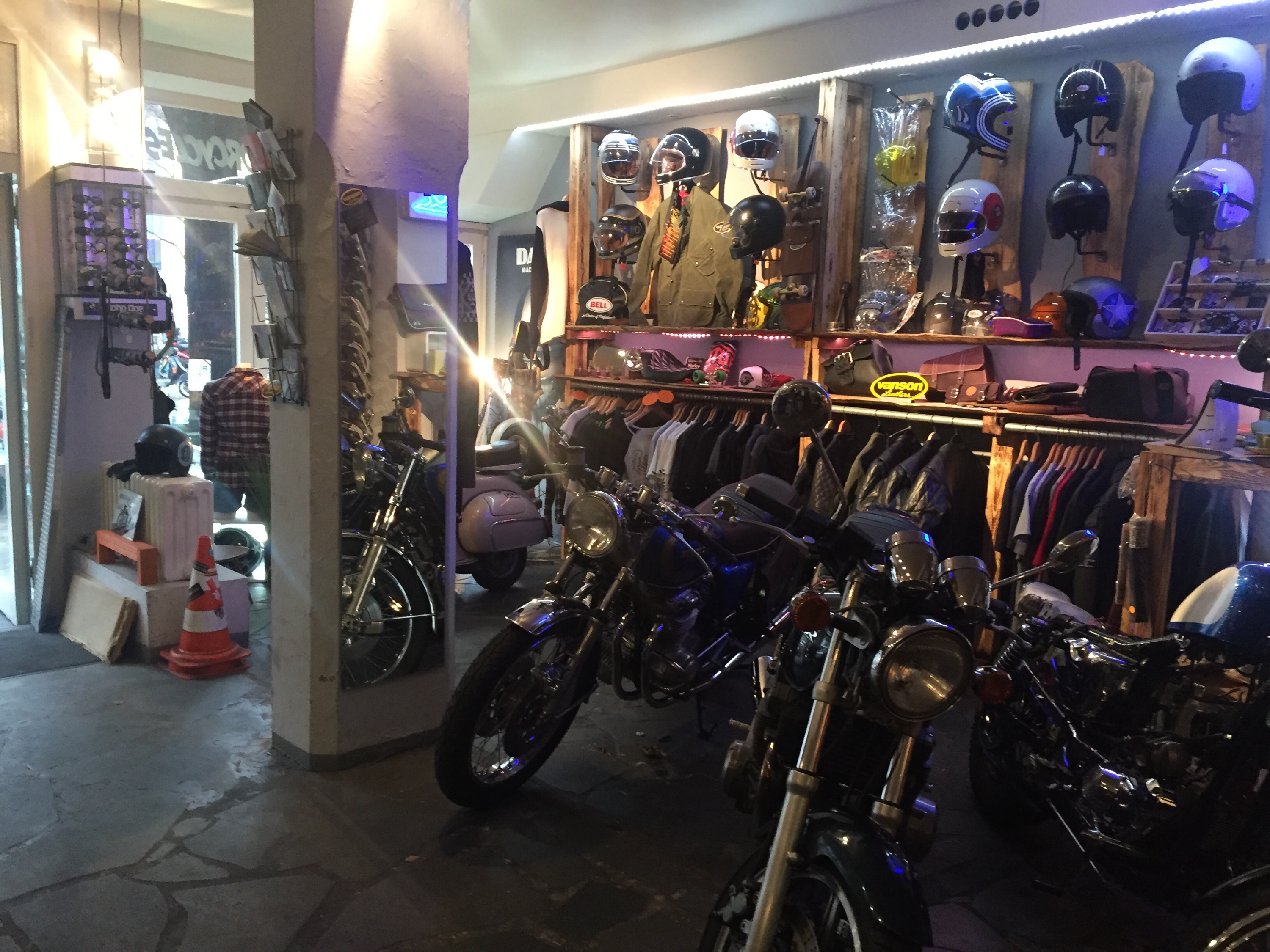 Cafe Racer 69 Berlin – KaiserKraftrad – 08/15 Bikes